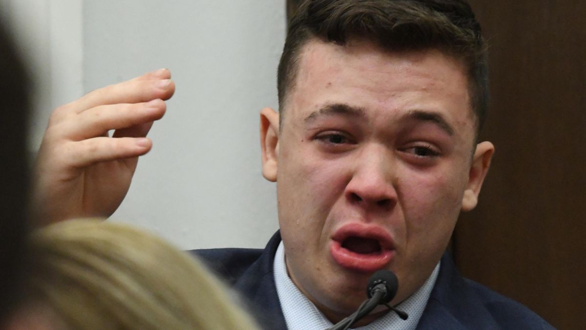 Kyle Rittenhouse: teenager on trial for BLM protest killings | The Week