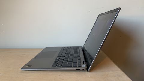 Tested: Dell Latitude 7455 is a Snapdragon-powered laptop you should ...