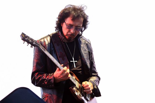 Left-handed guitarists: the most inspiring southpaw players | Guitar World