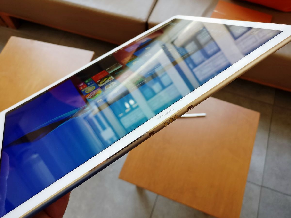 MateBook E is Huawei's refreshed 2-in-1 Windows 10 tablet for 2017 ...