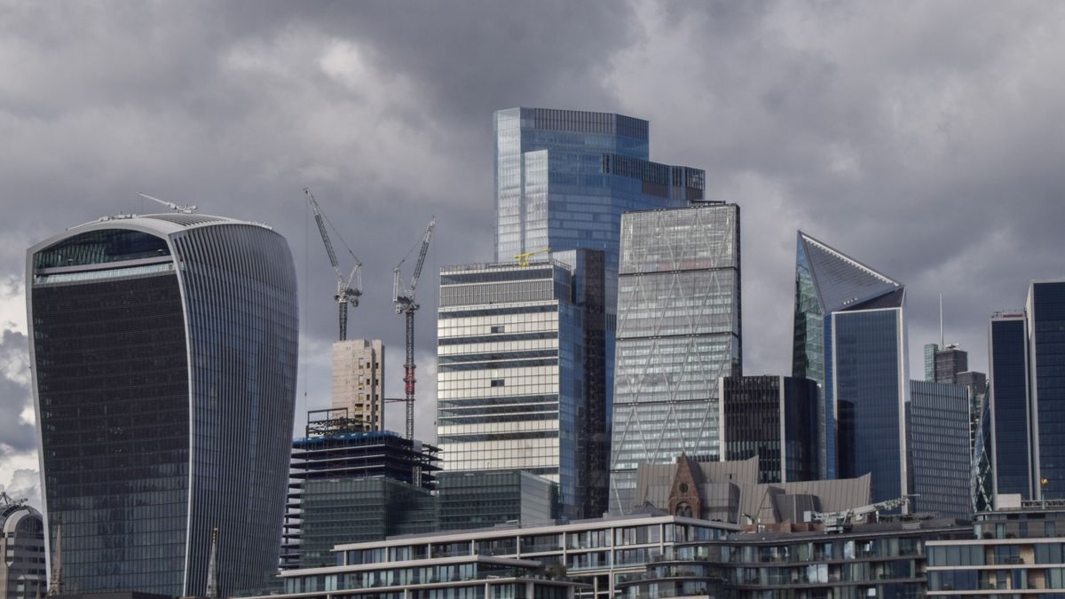 Bankers' bonus cap axing: lighting the touch paper for another crash ...