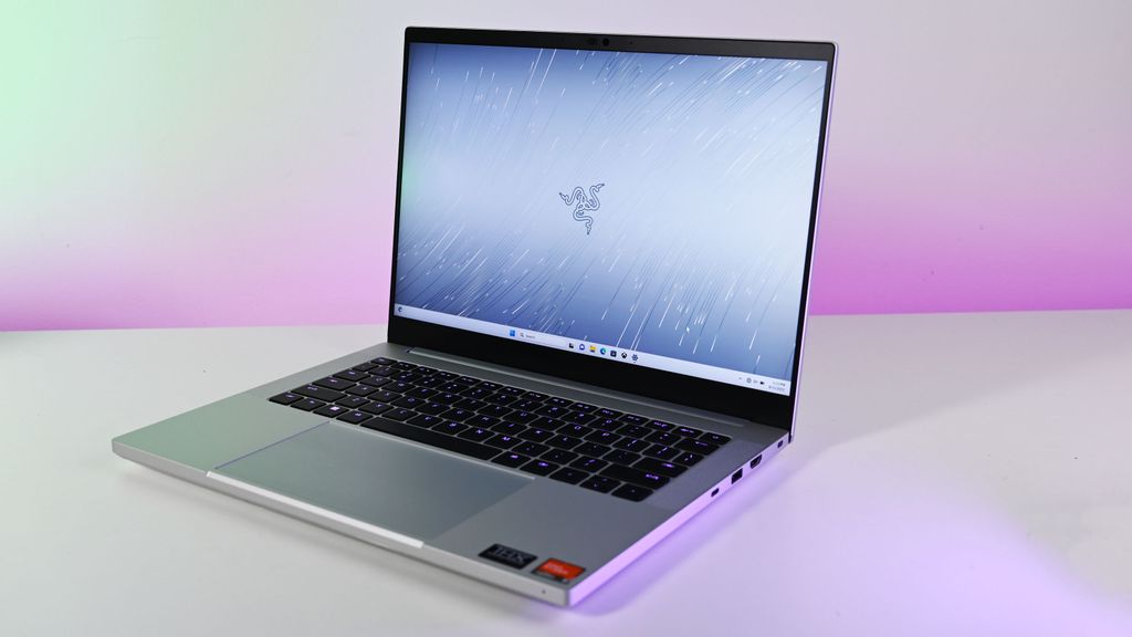 Razer Blade 14 (2023) Mercury Edition gaming laptop review | Windows ...