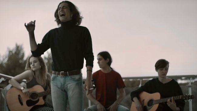 Watch a fresh-faced, pre-fame Måneskin cover Amy Winehouse classic Back ...