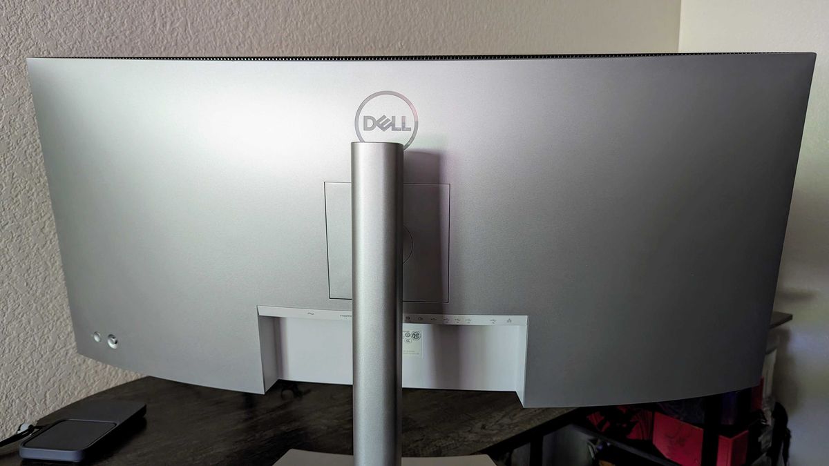 Dell UltraSharp 34" Curved Monitor (U3423WE) review: Less screen, more ...