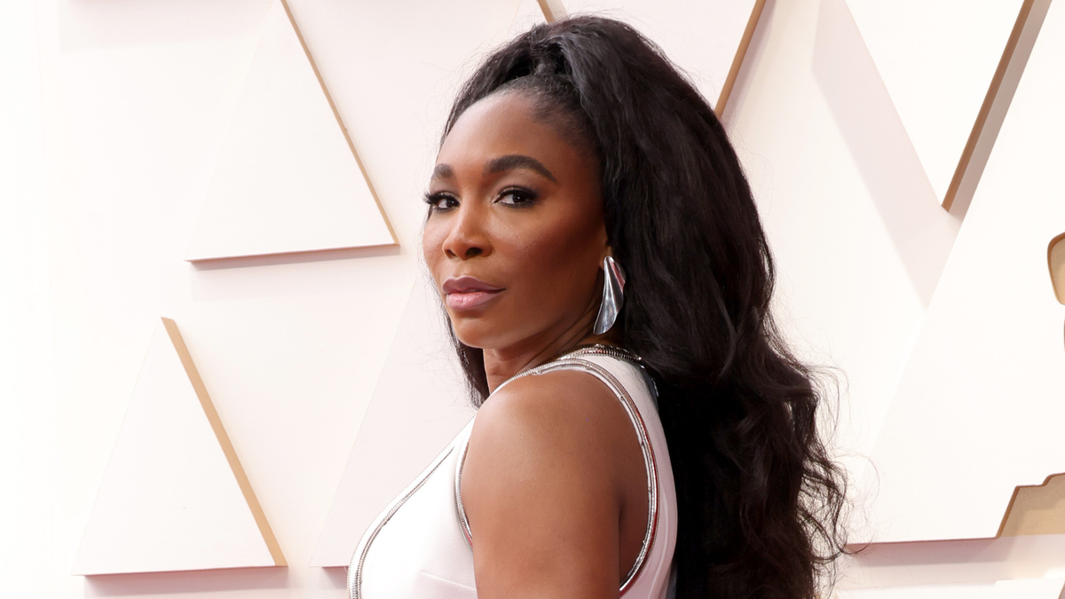 Venus Williams's neutral kitchen is inviting and elevated | Homes and ...