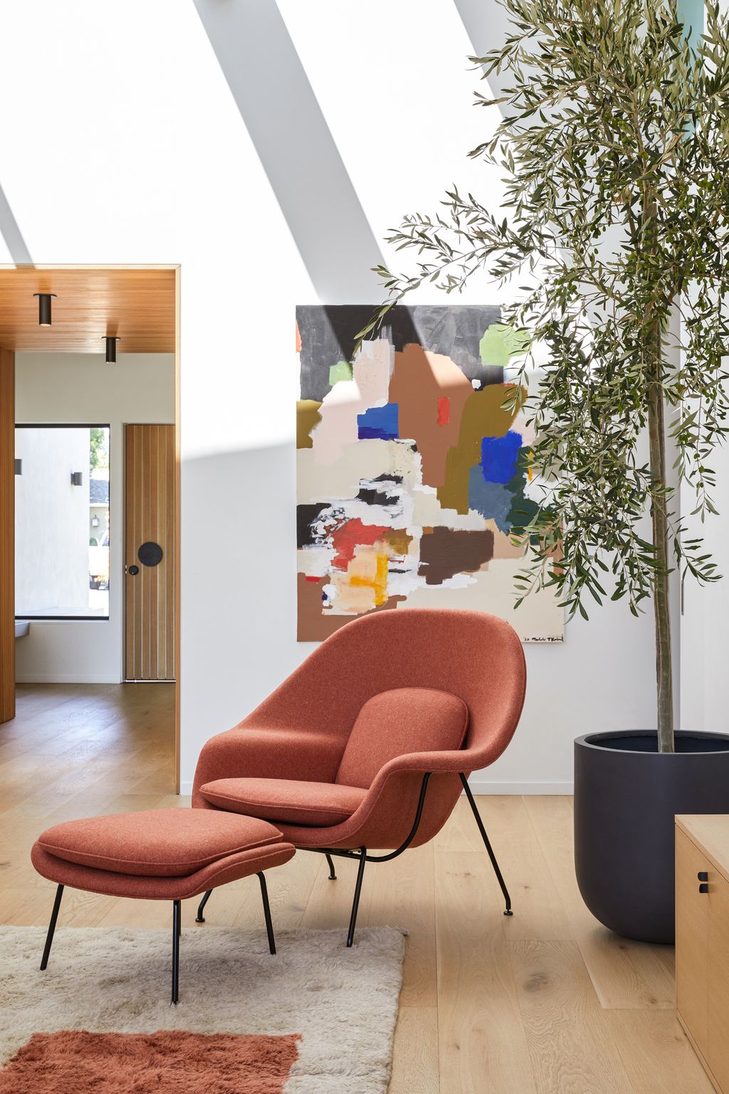 Colors that complement terracotta – how to use the shade | Livingetc