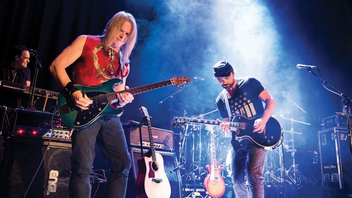 Flying Colors, Live | Louder