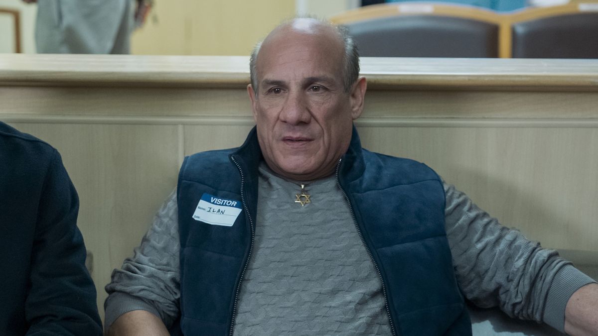 Lanterns Just Cast A New Villain To Join Sinestro, And It Sounds Like ...