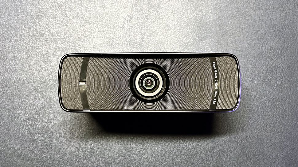 Elgato Facecam Pro Review: 4K/60fps | Tom's Hardware