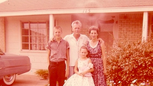 Who Is Elizabeth Warren's Mother, Pauline Herring? | Marie Claire