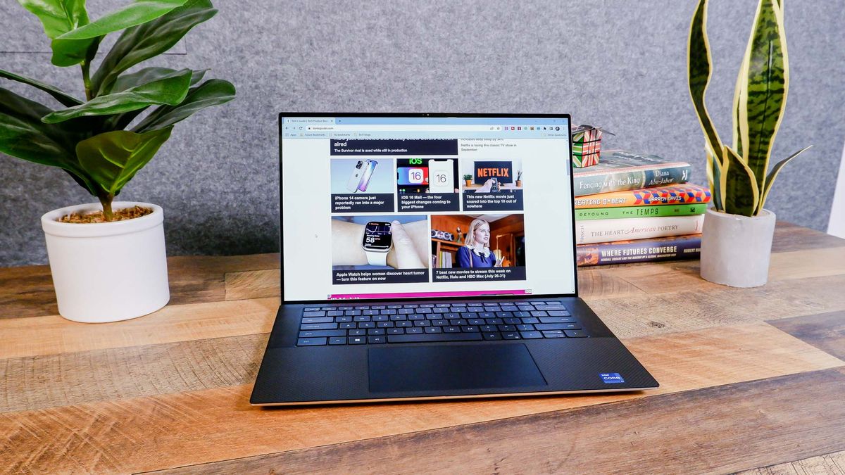 Dell XPS 15 OLED (2022) review: A great MacBook Pro alternative | Tom's ...