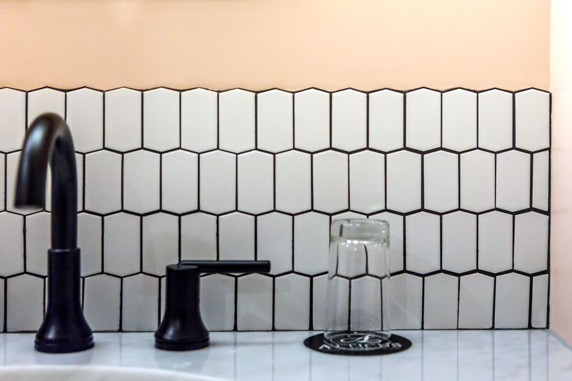 5 Times Interior Designers Used Colorful Tile Grout | Livingetc