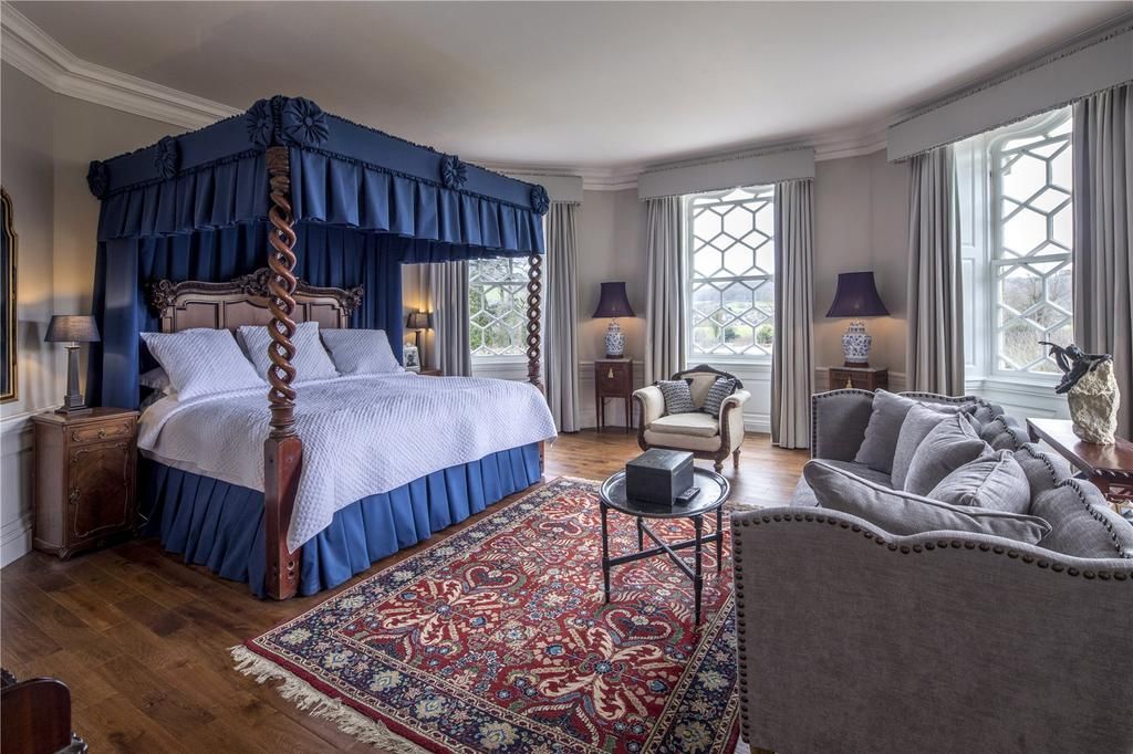 The country house where Stephen Fry went to school has become a ...