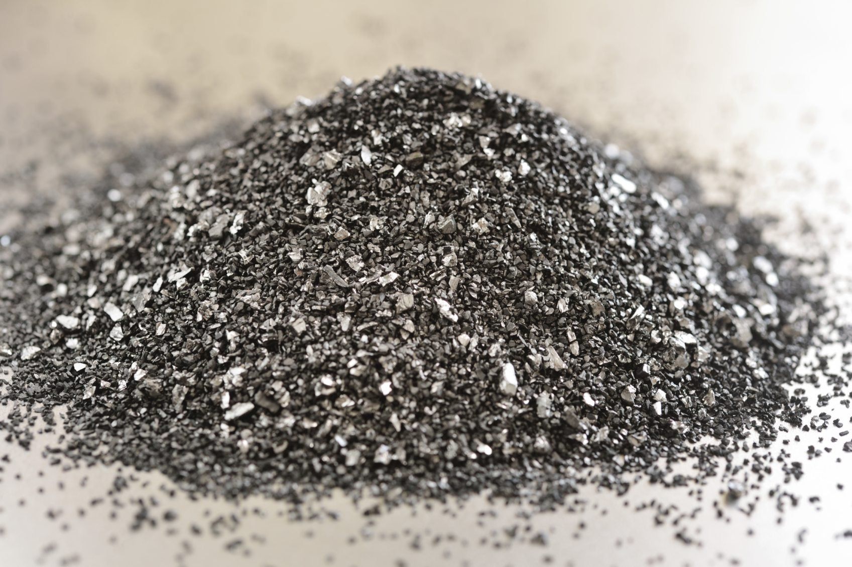 Charcoal Ashes In Compost For Odors - Tips On Using Activated Charcoal ...