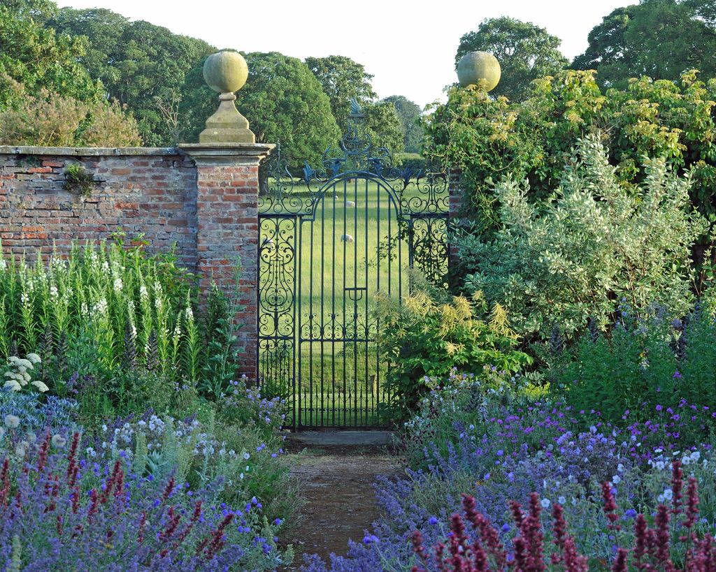 Garden gate ideas: 15 ways to make a strong first impression | Homes ...