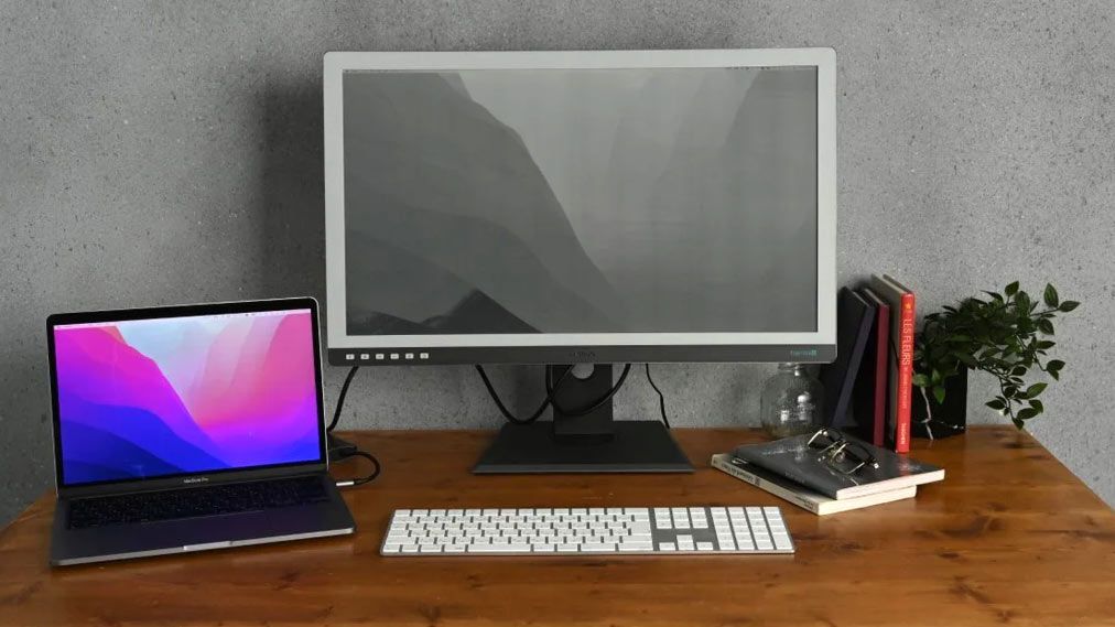 World’s First Curved E-Ink Monitor Debuts From Dasung | Tom's Hardware