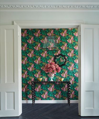 Hallway wallpaper ideas: 20 statement wallpapers for a hall | Homes and ...