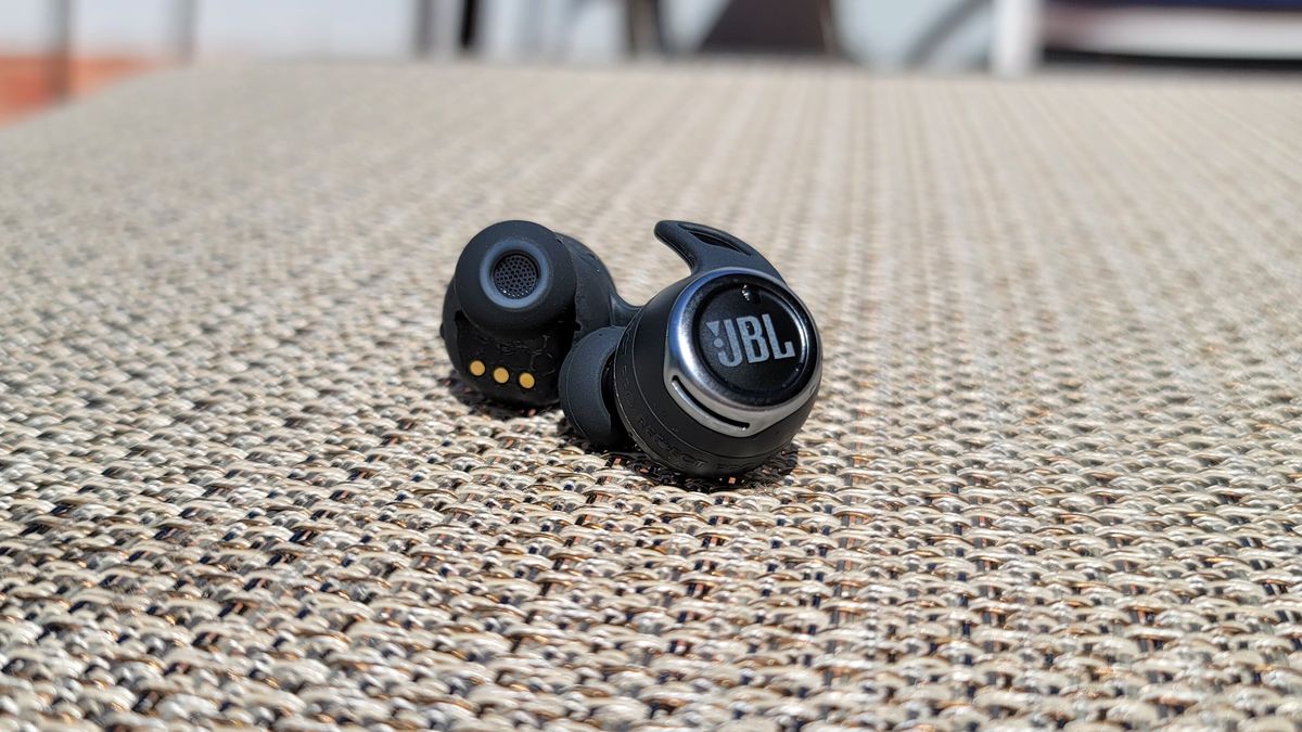 JBL Reflect Flow Pro review | Laptop Mag