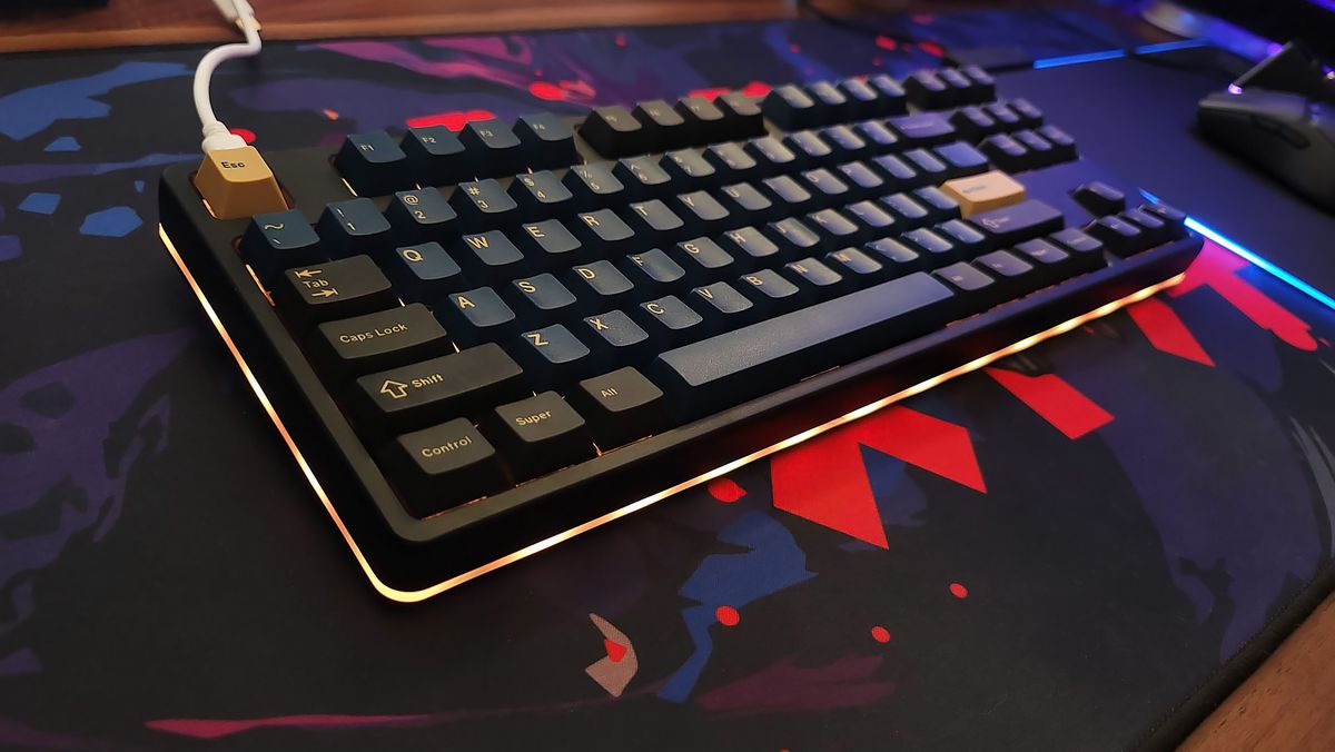 Drop CTRL High Profile Review: The Pre-Built Custom Keyboard You Can ...