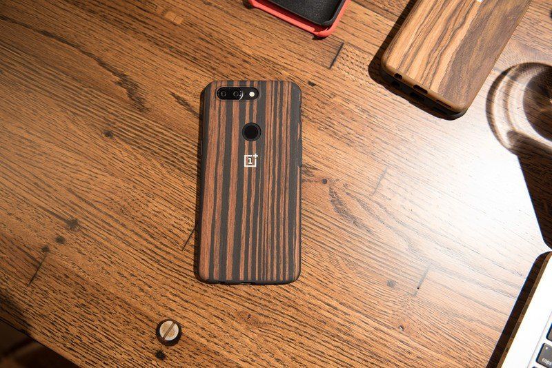 Here are all the official OnePlus 5T cases | Android Central