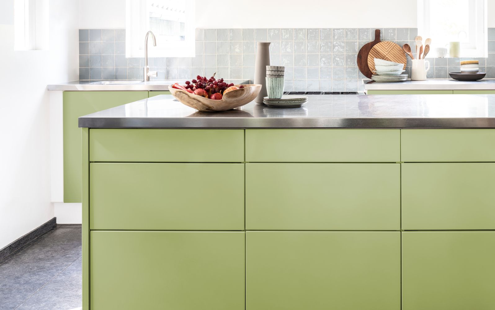 3 tips for painting laminate surfaces and refreshing decor | Livingetc