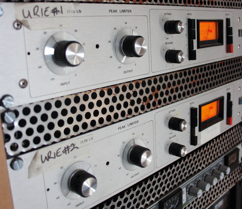 Fantastic (stock) plugins and how to use them: Logic Pro Compressor ...