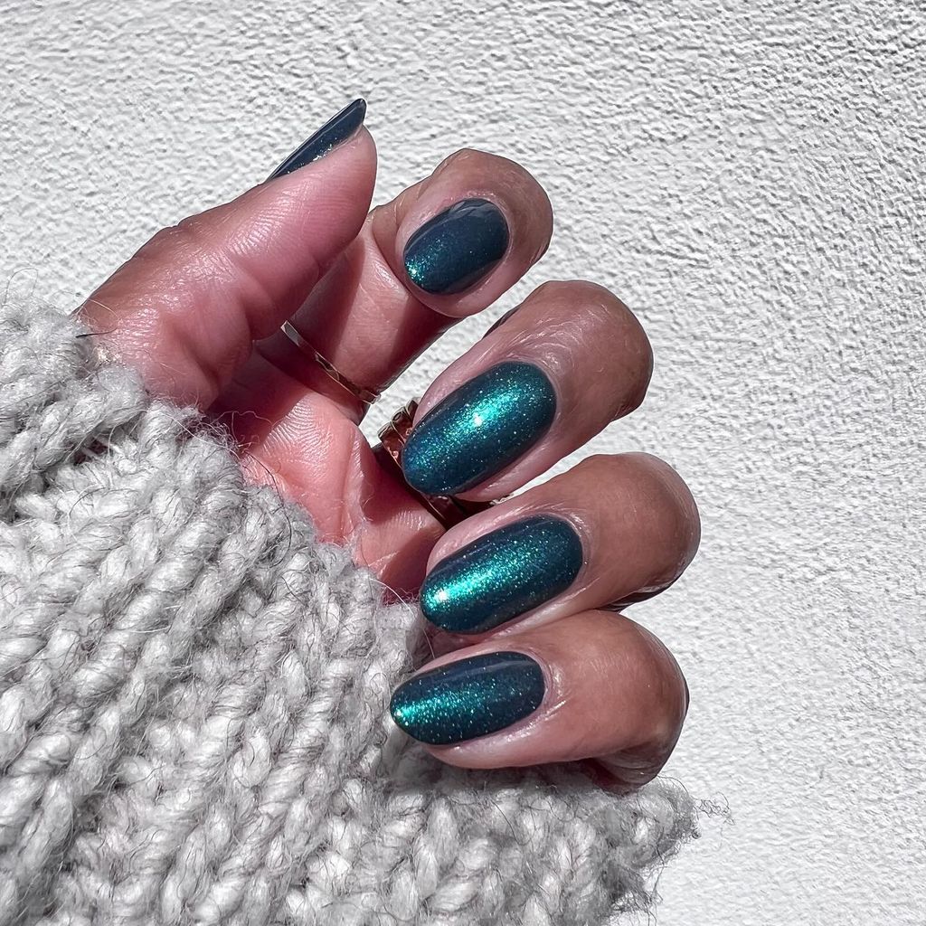 The Teal Nail Trend Is So Chic—7 Designs to Try This Summer | Who What Wear