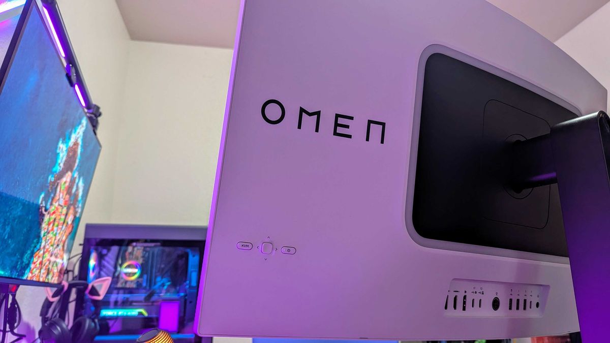 HP OMEN Transcend 32 OLED monitor review: Almost flawless | Windows Central