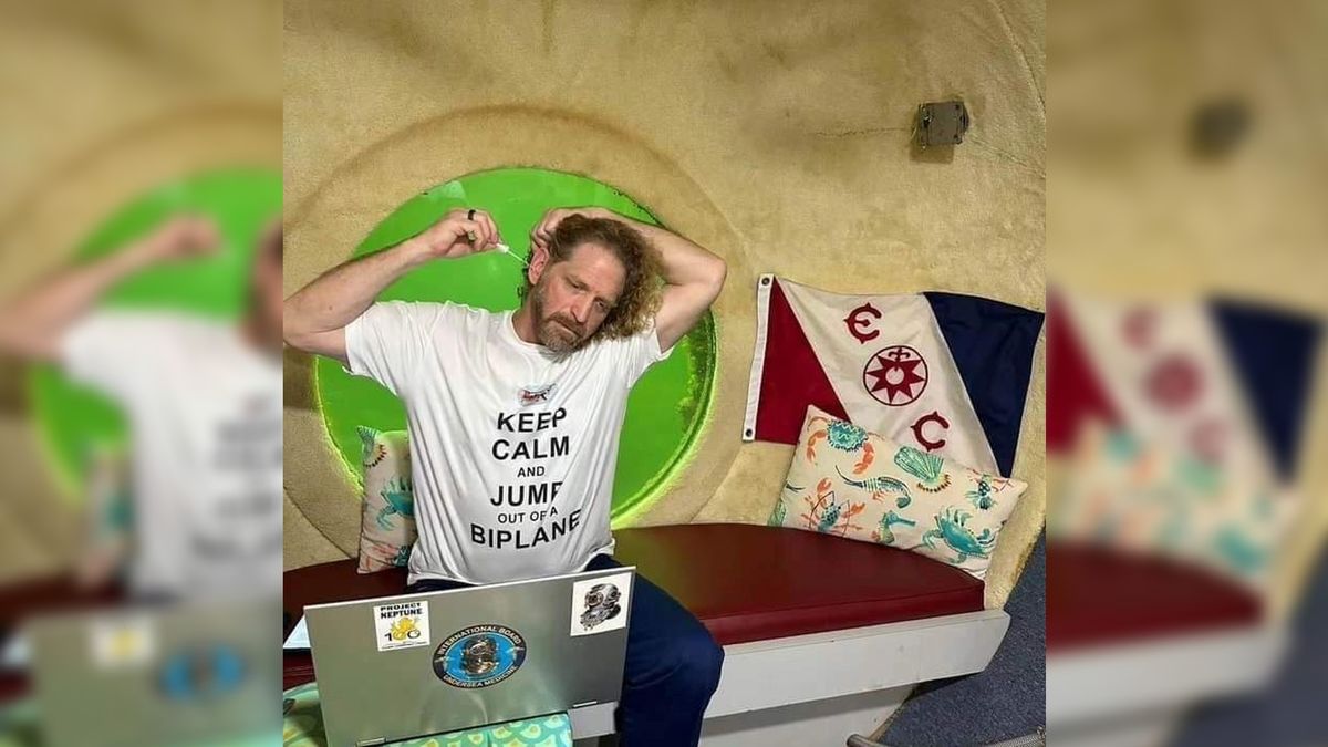 Meet 'Dr. Deep Sea,' the scientist who broke the record for the longest ...