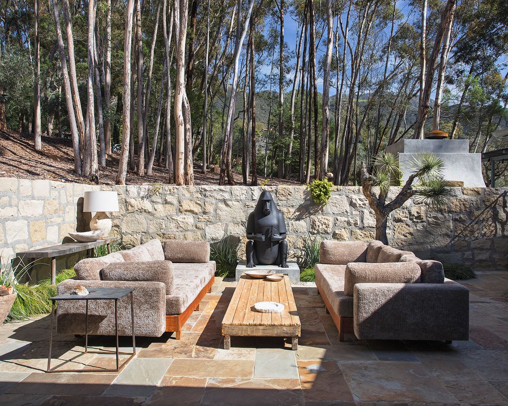 Ellen DeGeneres's Montecito home is a masterclass in modern rustic ...