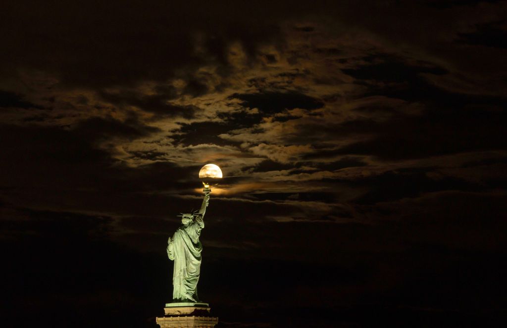 Supermoon Blue Moon 2024 — Top photos from around the world | Space