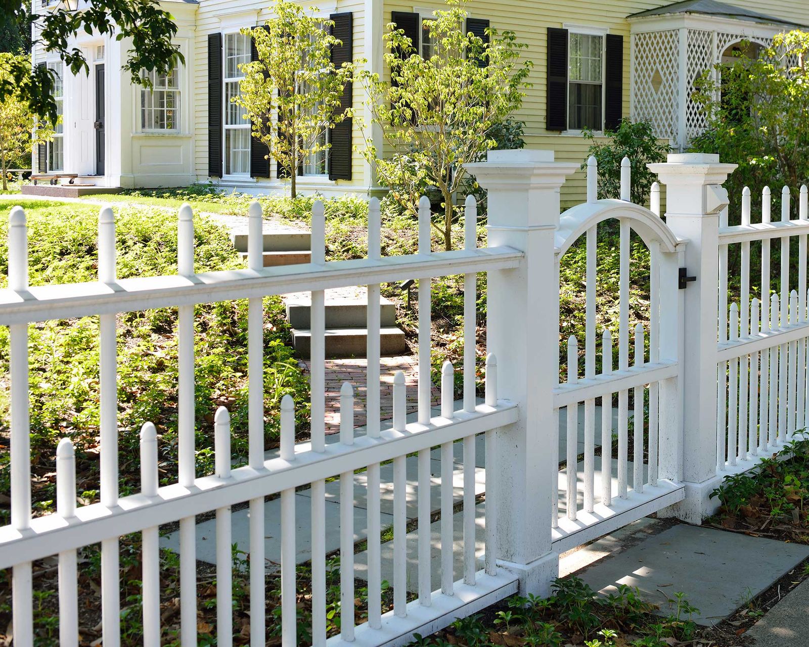 Front yard fence ideas: 11 beautiful boundaries | Gardeningetc