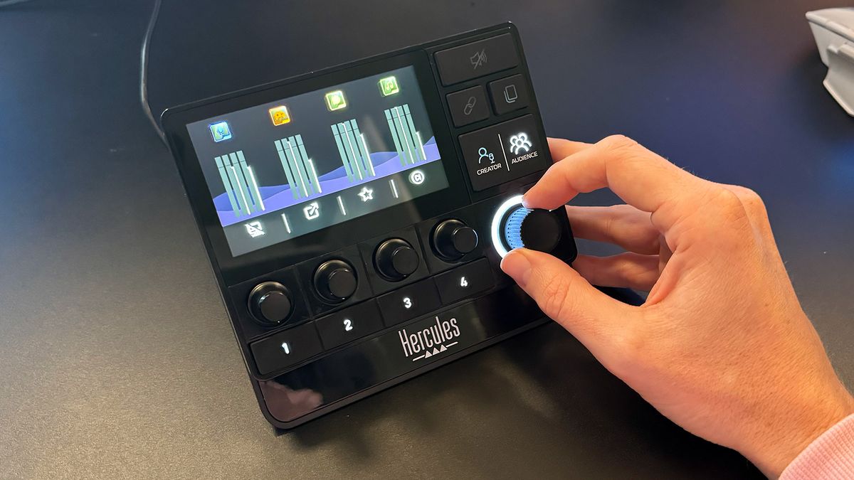 Hercules Stream 200 XLR review: "It all feels half-baked" | GamesRadar+