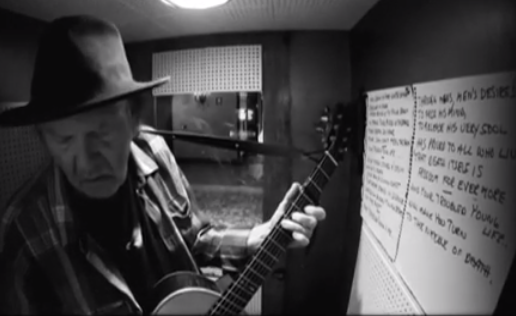 Neil Young Performs “Needle of Death” from New Album, ‘A Letter Home ...