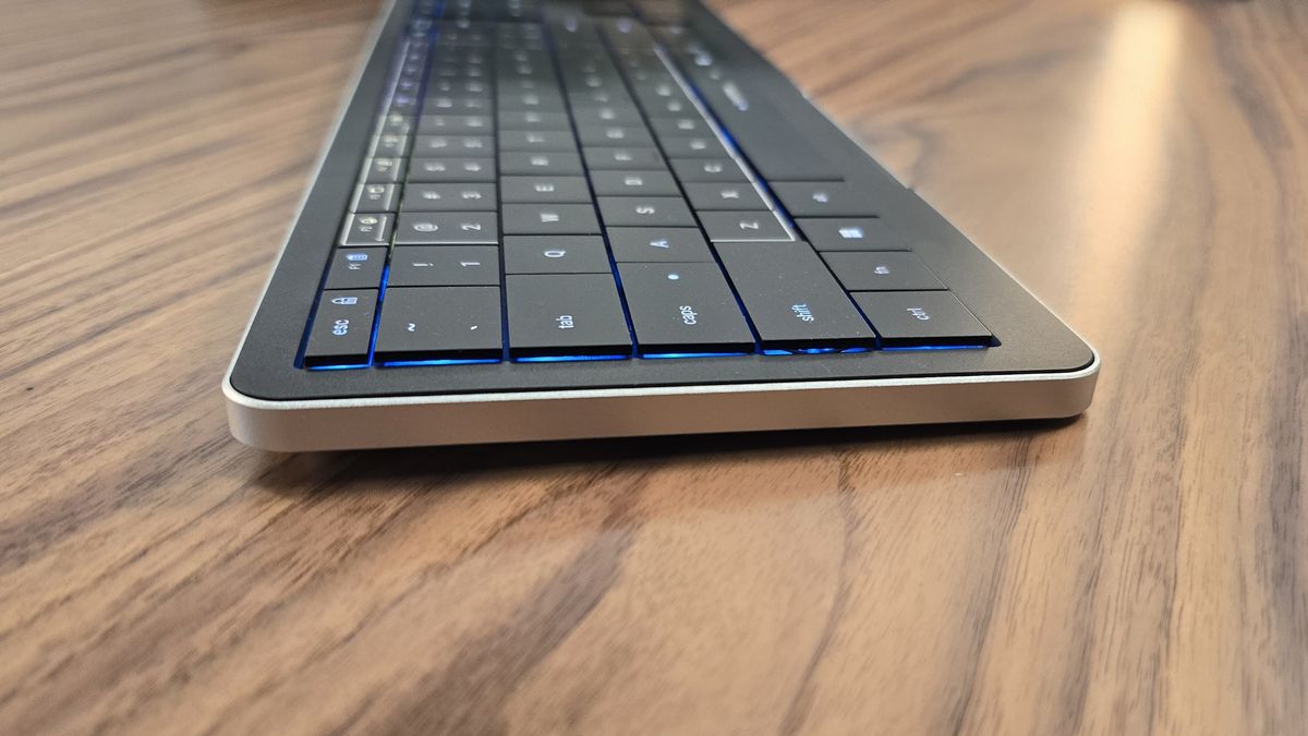 Clevetura CLVX 1 Wireless Keyboard Review: Touch on Keys | Tom's Hardware