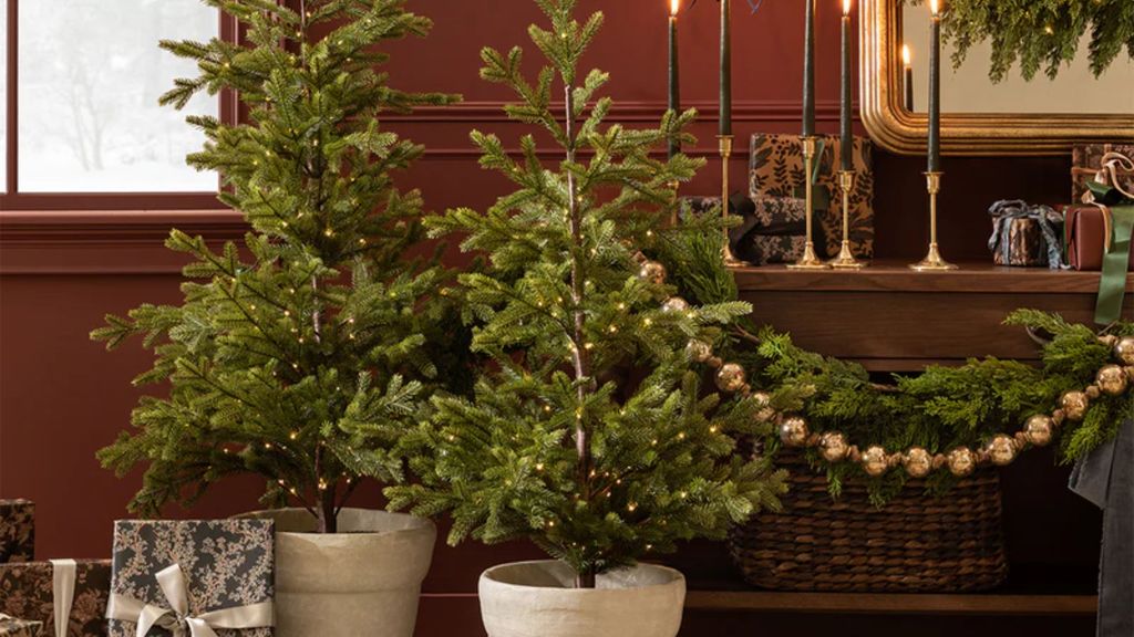 The Pottery Barn holiday collection revitalizes old classics | Homes ...