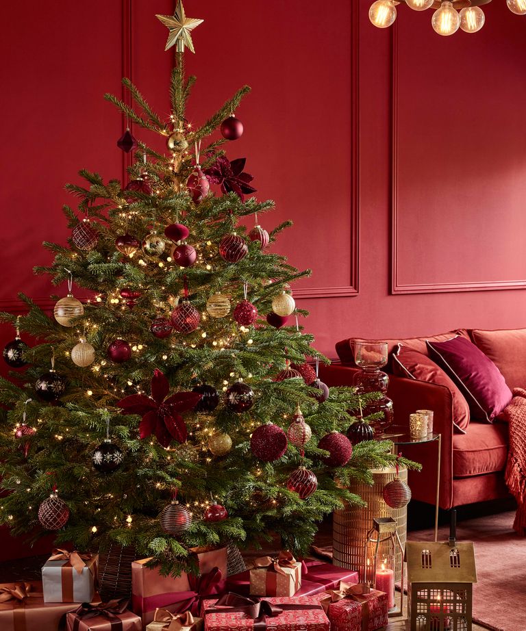 10 stylish Christmas color schemes to try this year | Real Homes
