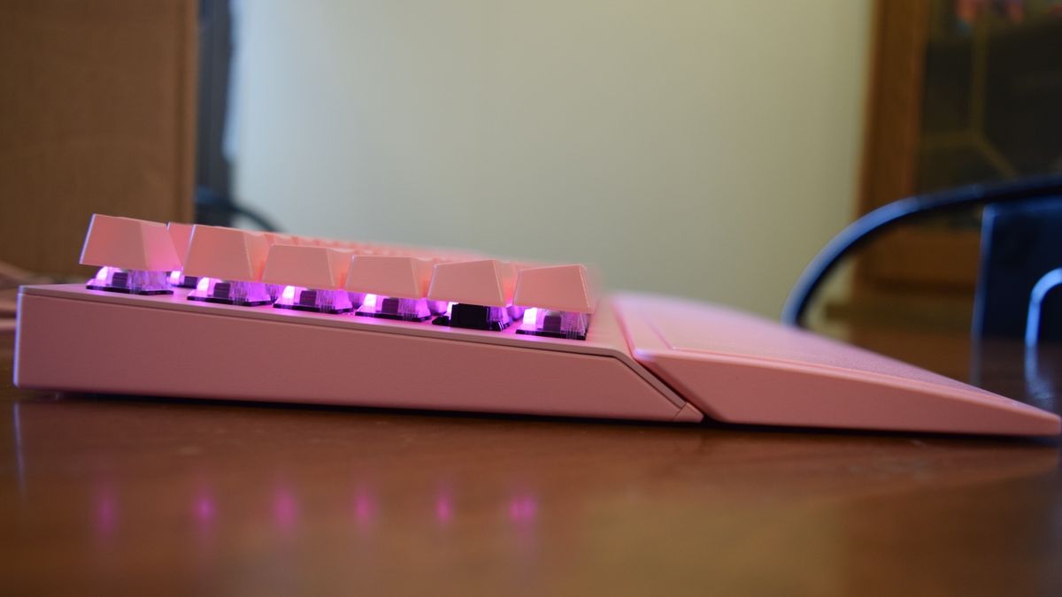 Razer BlackWidow V3 Review: What Lies Beneath | Tom's Hardware