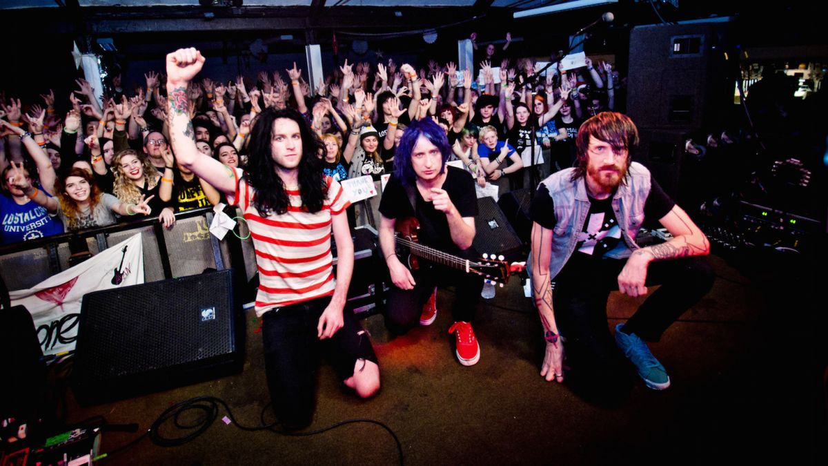LostAlone, Live in Derby | Louder