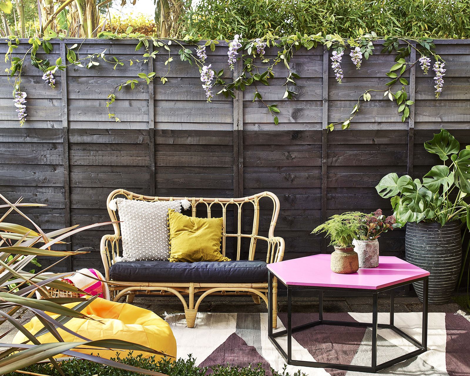 Garden fence color ideas: 14 on-trend tones | Gardeningetc