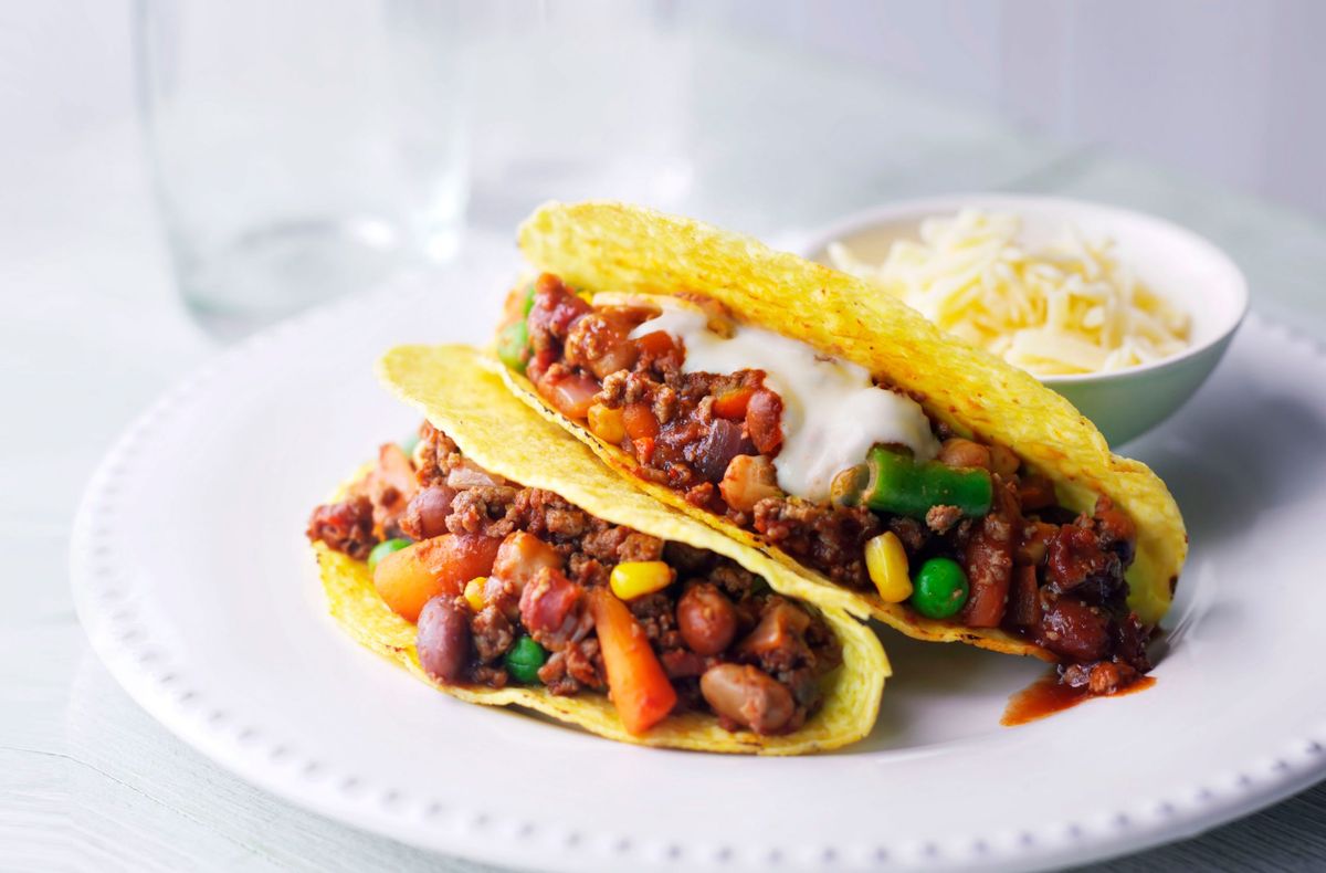 Smokey veggie chilli tacos | Mexican Recipes | GoodtoKnow