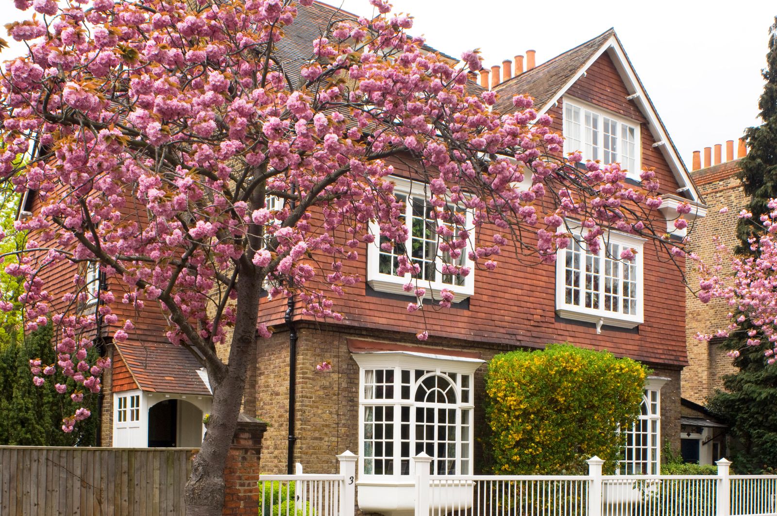 Arts and Crafts house style: what it is and how to get the look | Homes ...