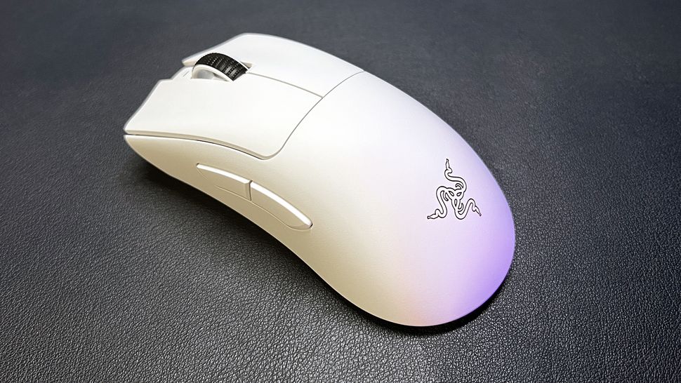 Razer DeathAdder V3 Pro Review: Practically Perfect Design | Tom's Hardware