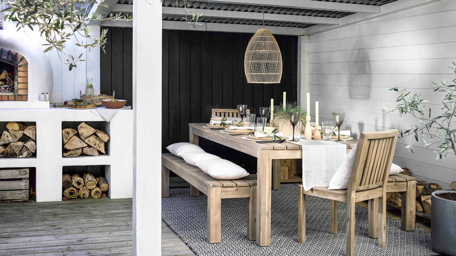 Decking decorating ideas: 15 ways to add personality | Gardeningetc