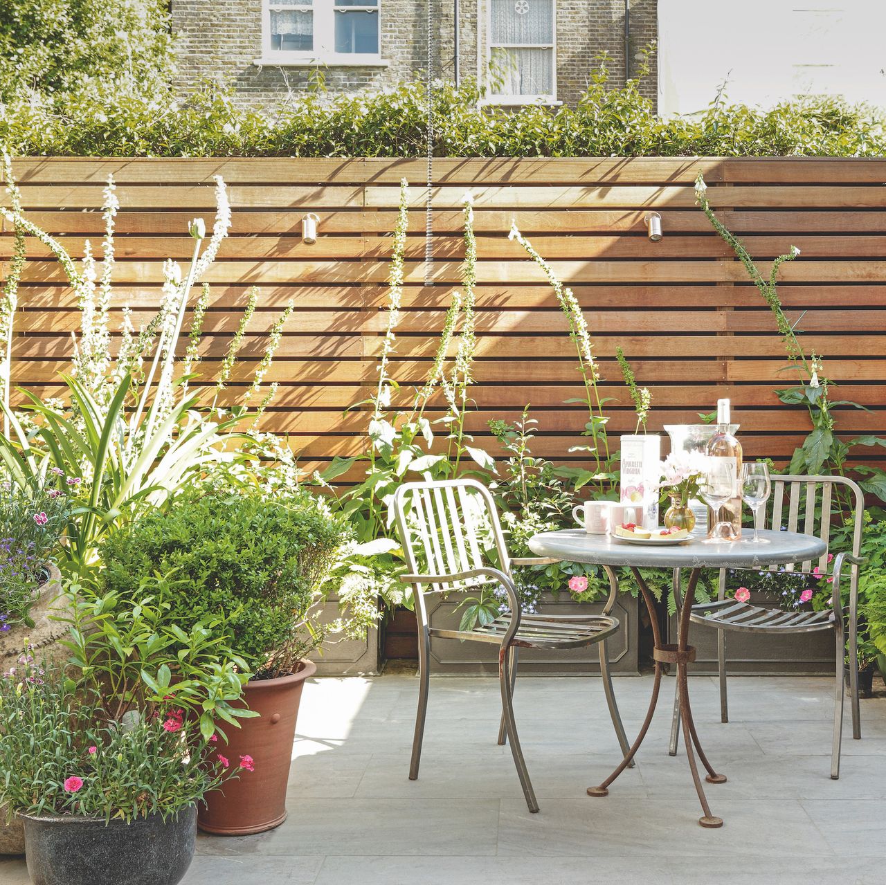 Sun mapping a garden - how to use the sun to plan a garden | Ideal Home
