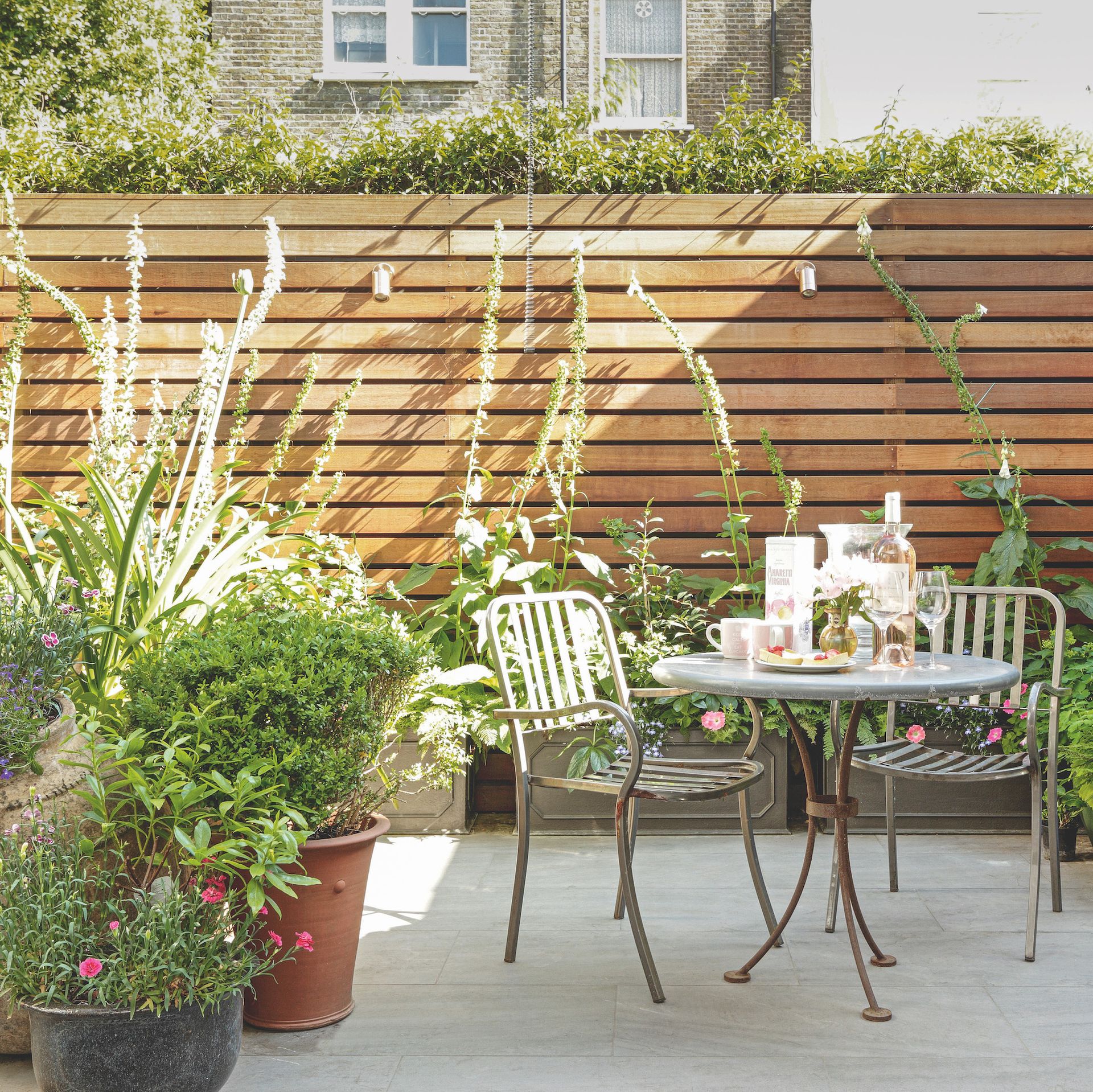 Sun mapping a garden - how to use the sun to plan a garden | Ideal Home