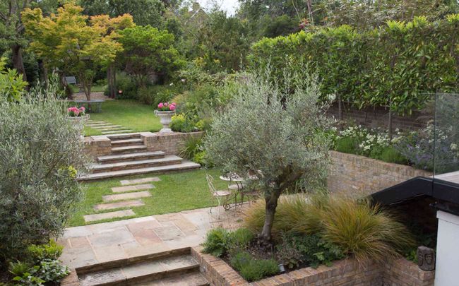 10 Sloping Garden Ideas for Gardening on a Gradient | Homebuilding