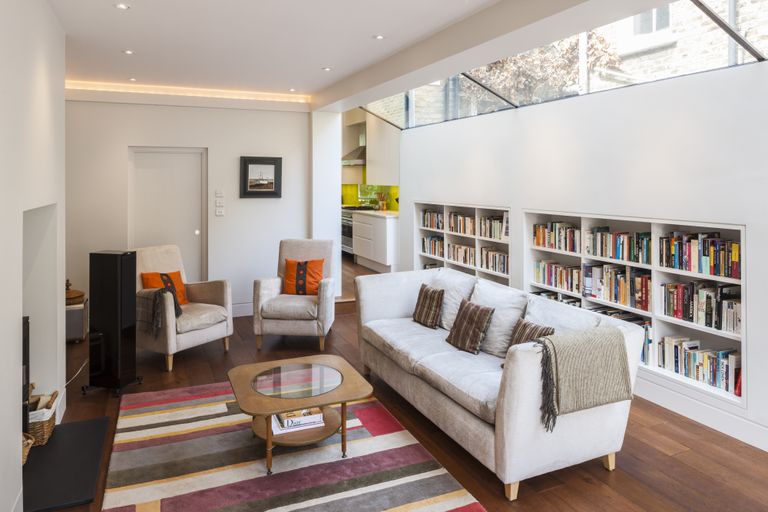 10 living rooms where open shelving is the hero | Livingetc