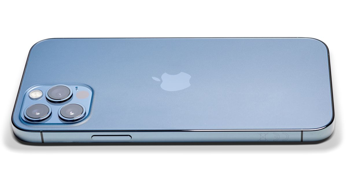 Samsung Galaxy S21 vs iPhone 12: which should you buy? | What Hi-Fi?