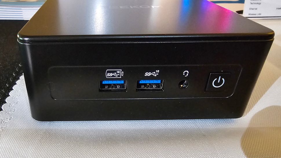 Geekom introduces new Mini PCs at CES 2025 — Snapdragon X Elite, Ryzen ...